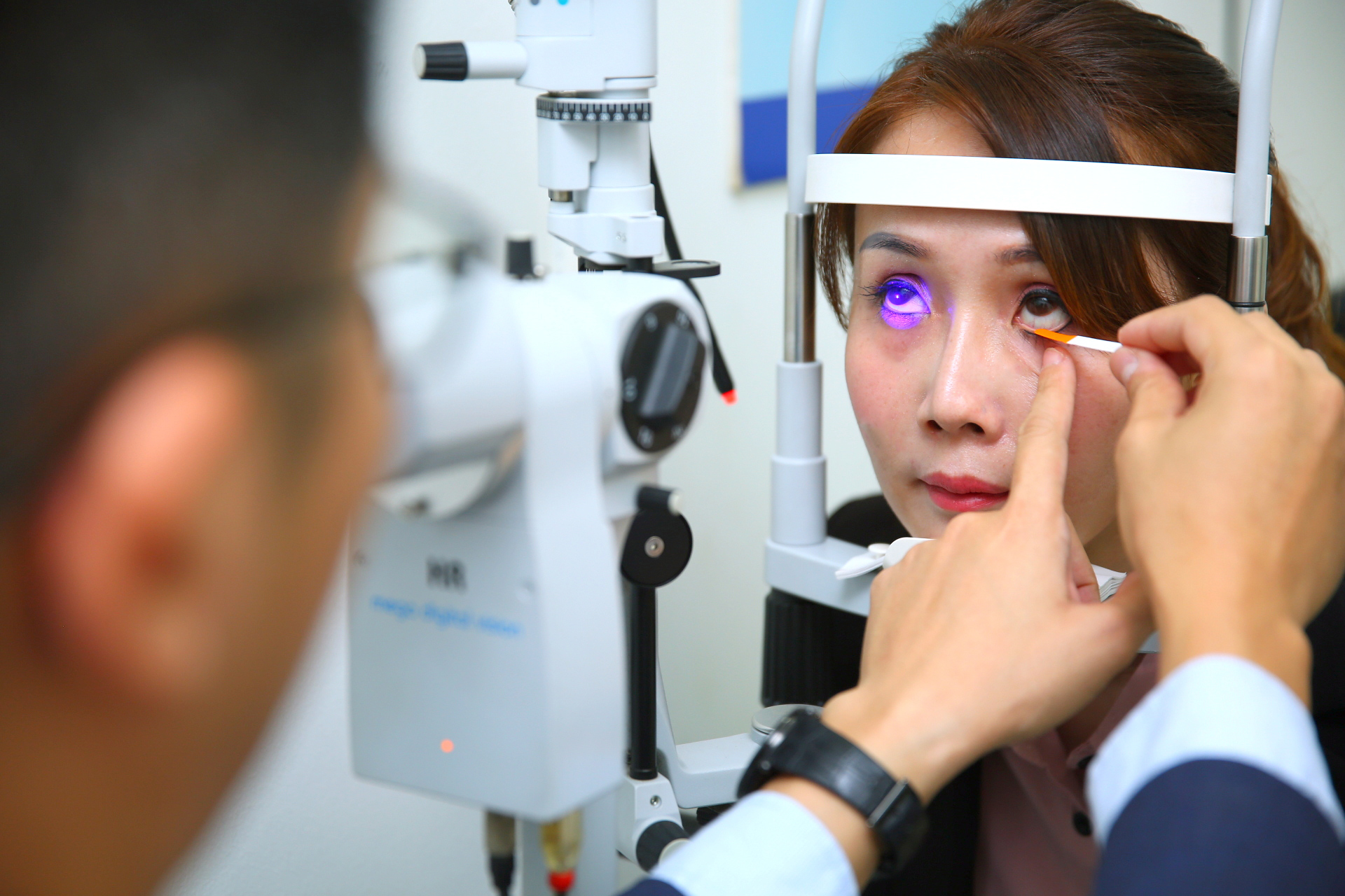 Dry Eye Treatment in Selangor - Top One Optical